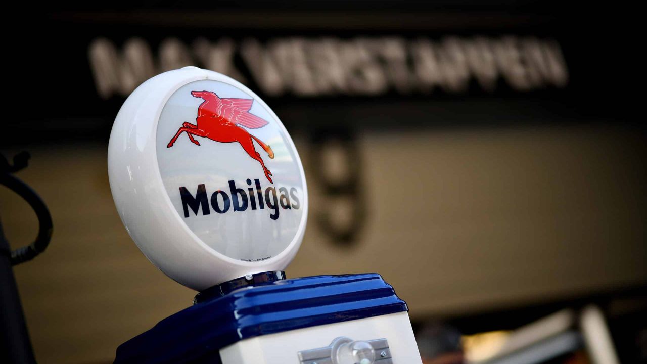 Formula 1 Fuel Tank Safety | F1 Fuel Tank Explained