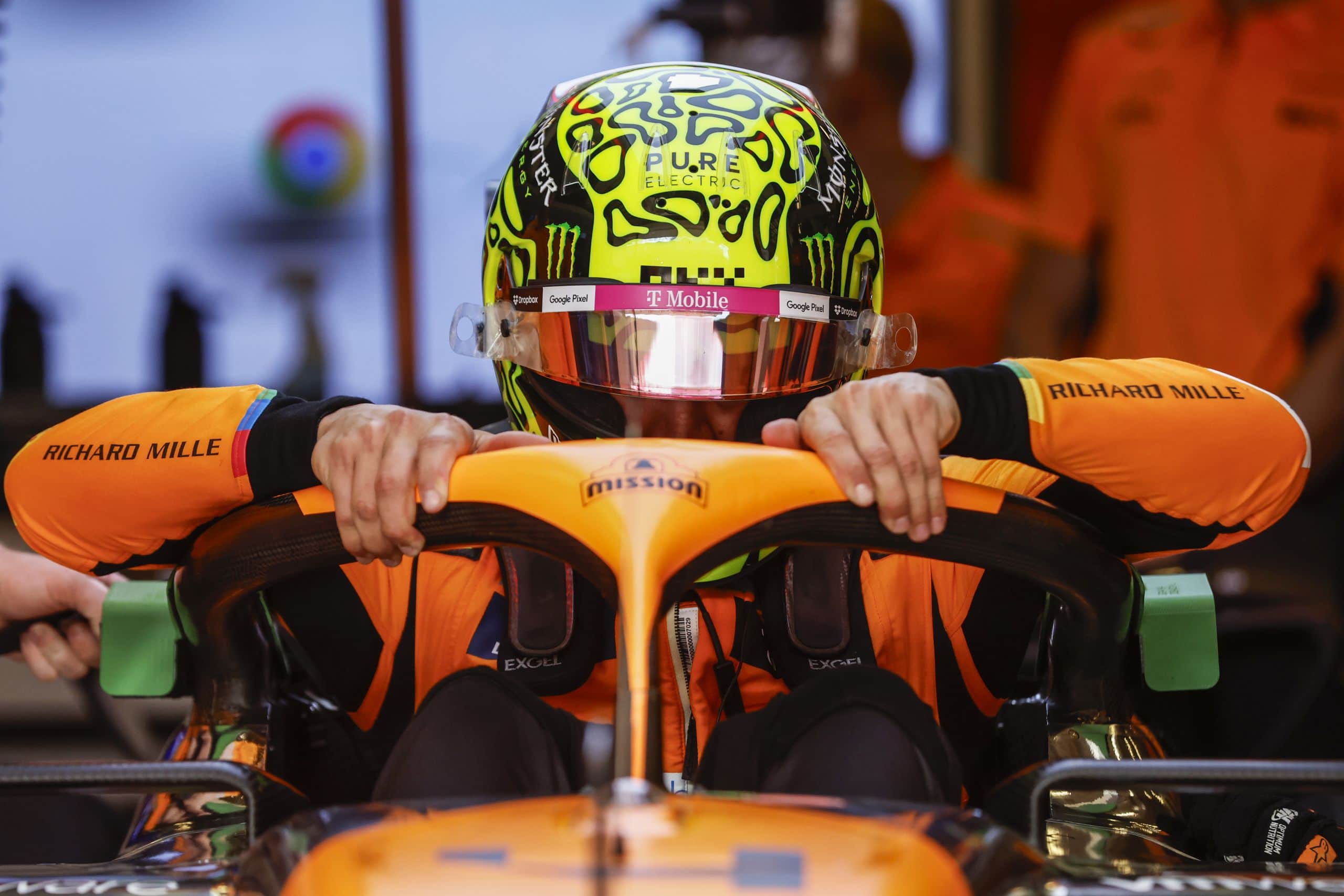 How Does a Formula 1 Steering Wheel Work? | F1 Steering Wheel